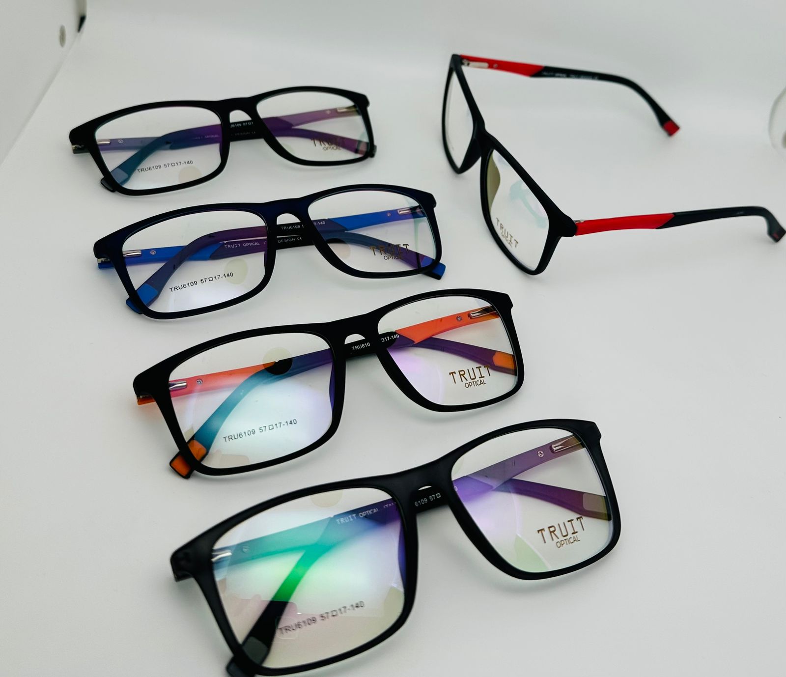 TRUIT – Global Vision ALG